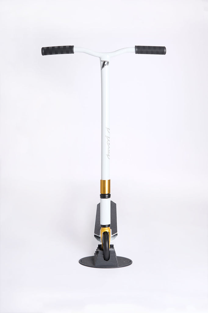 Pivot X-Ride White & Gold Scooter – Amnesia